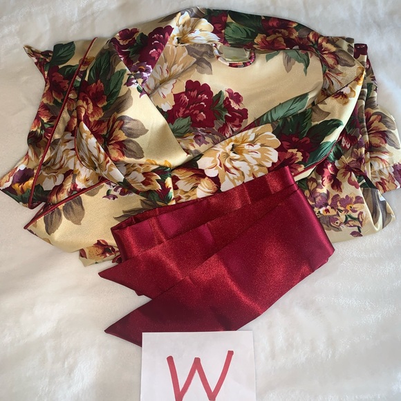 Victoria's Secret | Intimates & Sleepwear | Beautiful Vintage Victoria ...